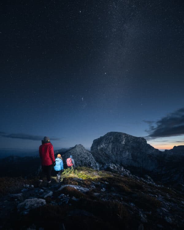8 Best Base Layers For Hiking In Australia For 2024